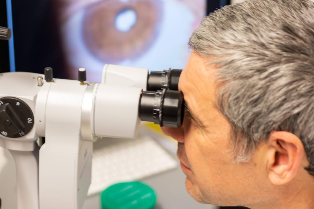 Paolo Lavezzari - Oculista Medico Chirurgo